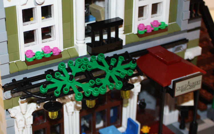 Review: LEGO 10243 Parisian Restaurant - Bouwsteentjes.info