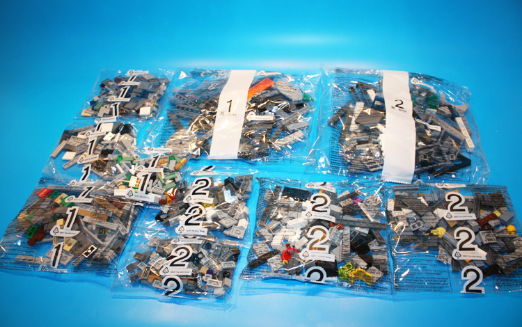 Review: LEGO Creator Expert 10251 Brick Bank - Bouwsteentjes.info