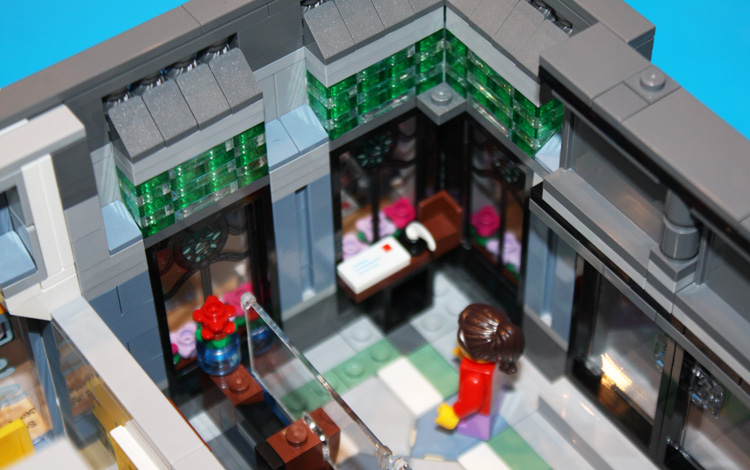 Review: LEGO Creator Expert 10251 Brick Bank - Bouwsteentjes.info