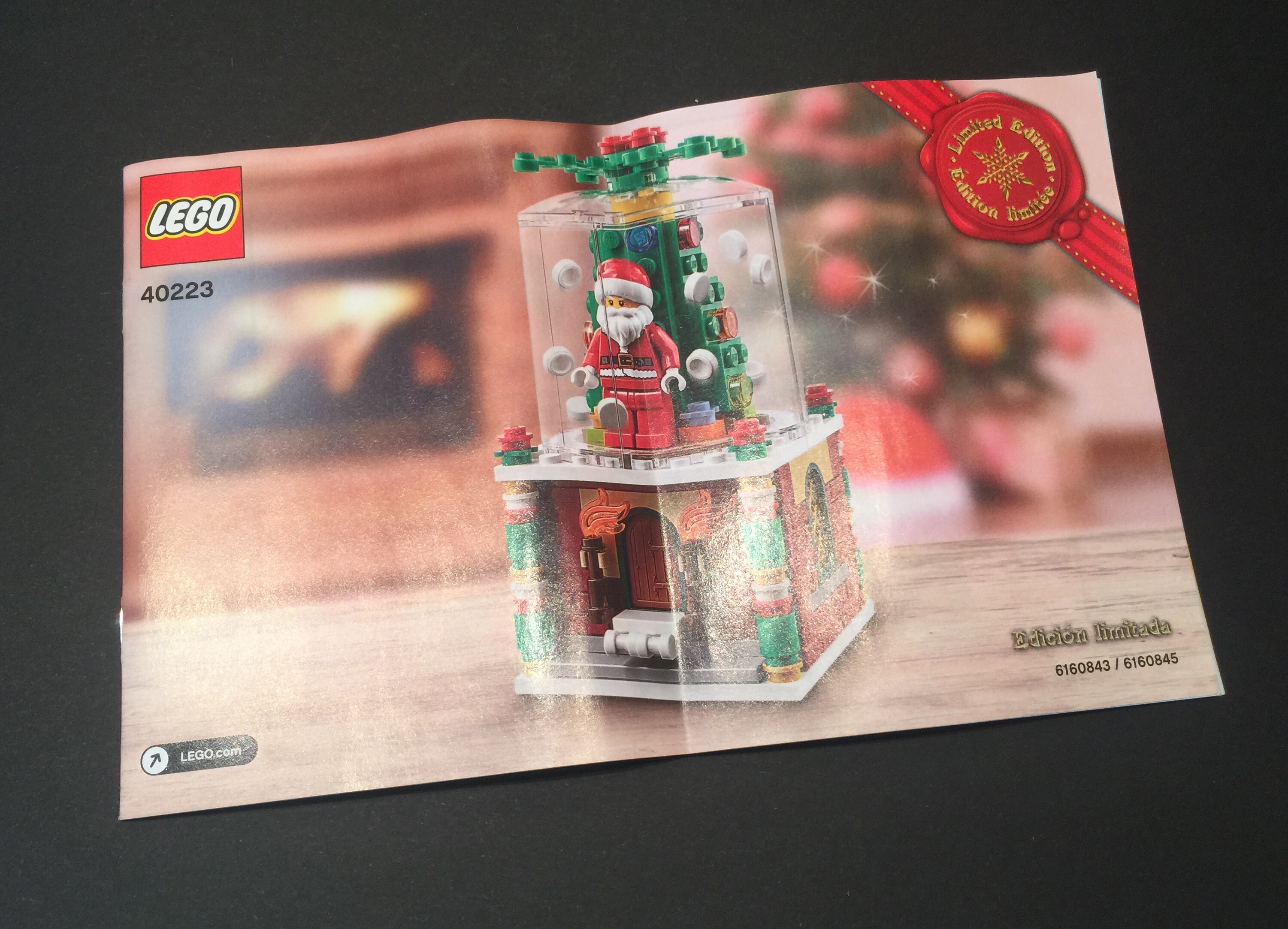 Review: LEGO Seasonal 40223 Limited Edition 2016 Snowglobe ...