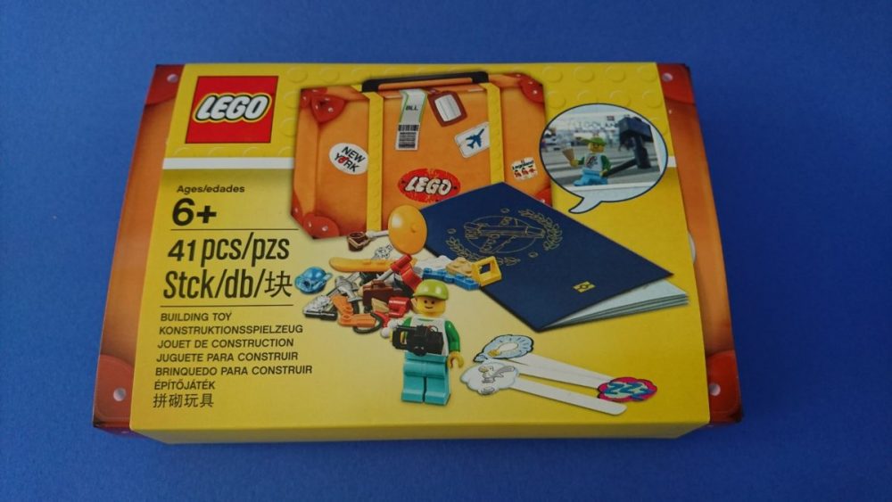 Review LEGO 5004932 Travel Building Suitcase - Bouwsteentjes.info
