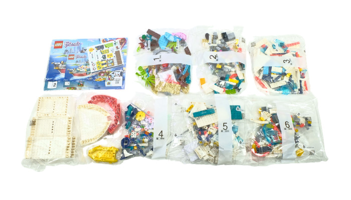 [Review] LEGO Friends 41381 Rescue Mission Boat - Bouwsteentjes.info